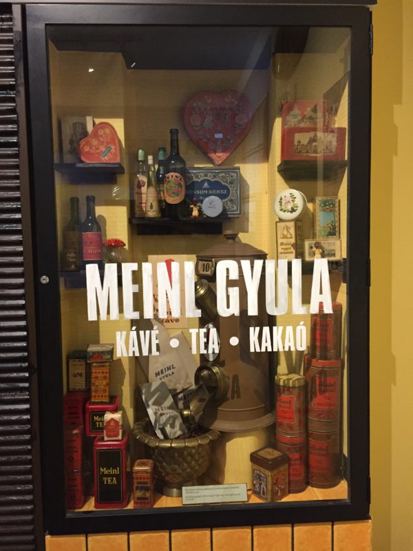 【ブダペスト】かわいいデザインにあふれた「ハンガリー貿易と観光の博物館」 | キンダーメル(Kindermer)